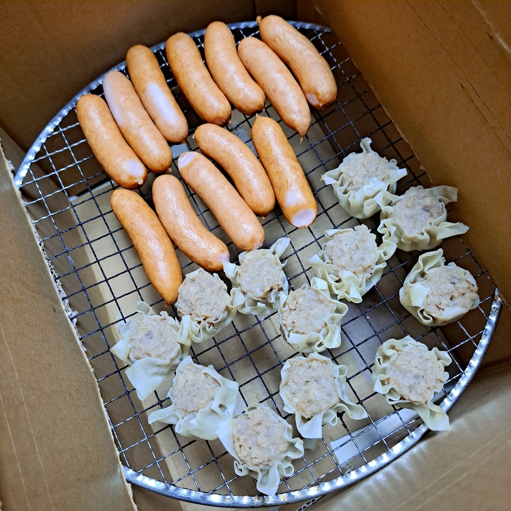 ダンボールで本格燻製!?知らなきゃ損するキャンプ裏ワザ | campnuts（キャンプナッツ）